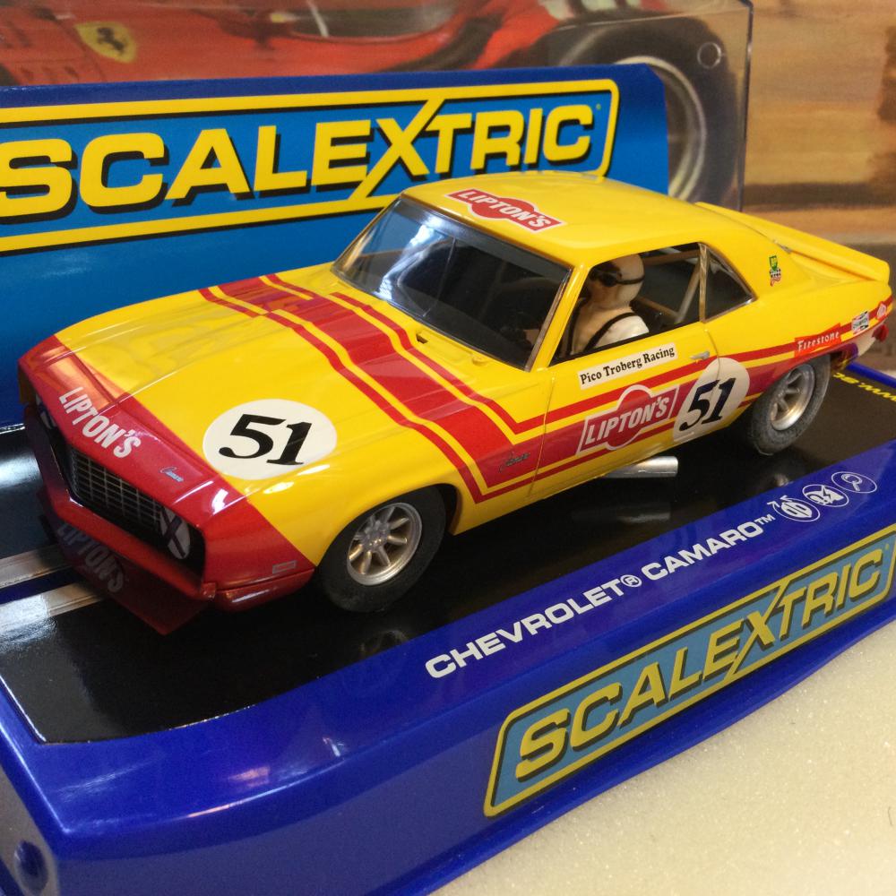 Scalextric Chevrolet Camaro #51 - Watching The Wheels